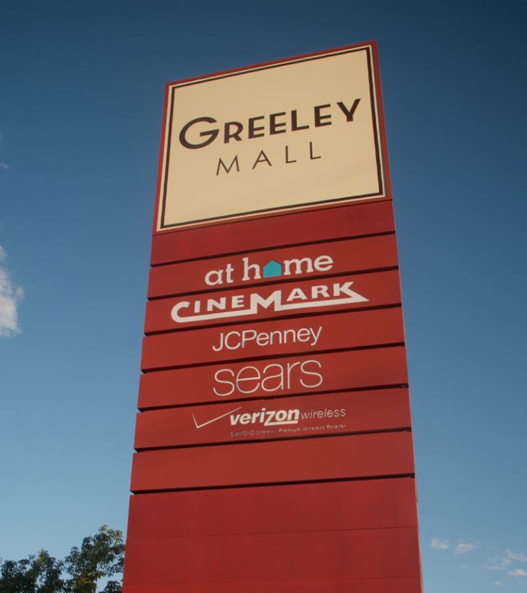 Stand Tall with Pylon Signs